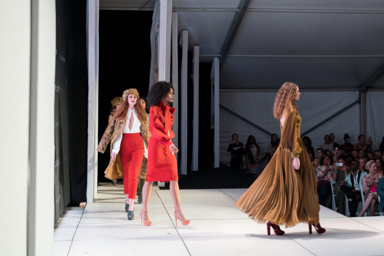 Backstage_AbbyMurphyPhoto-142 - Abby Murphy