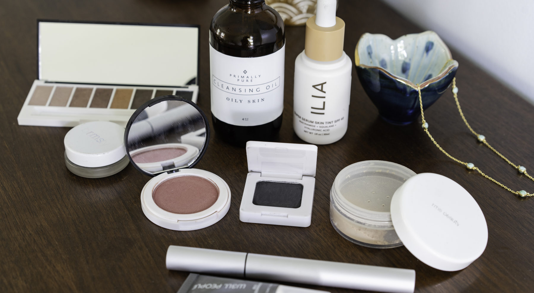 My Everyday Clean Makeup Routine - Abby Murphy